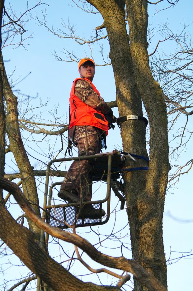 Quick Check In... Safety with Tree Stands - Lake of the Woods